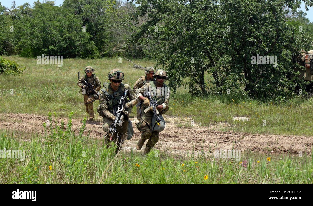 FORT HOOD, Texas -- A fire team of Tennessee National Guardsmen from F ...