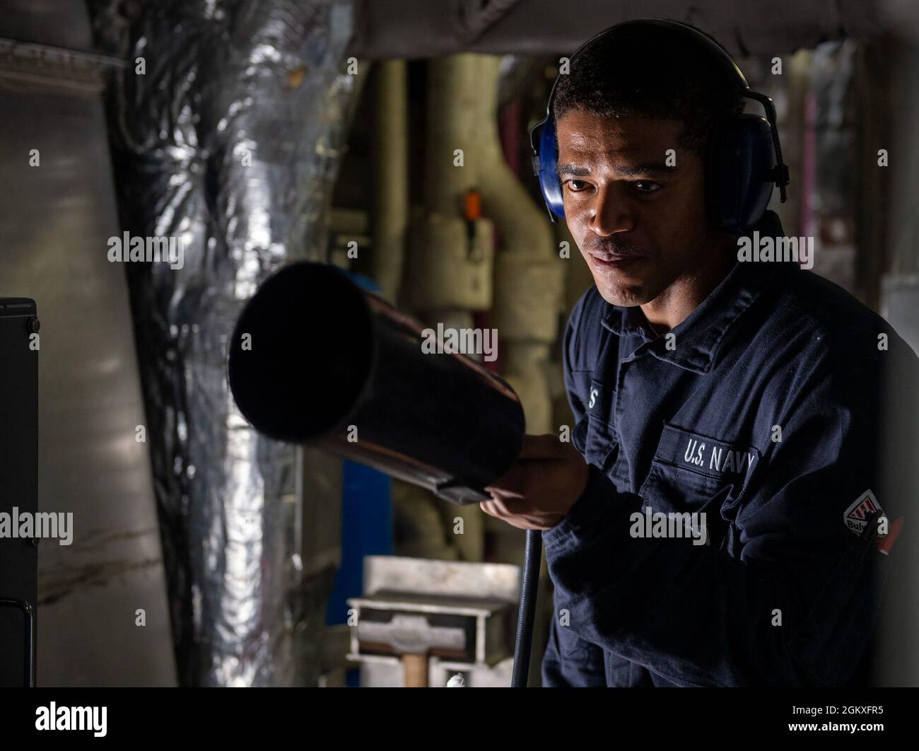 Engine room fire drill hi-res stock photography and images - Alamy
