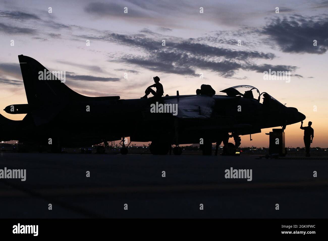 Harrier platform hi-res stock photography and images - Alamy