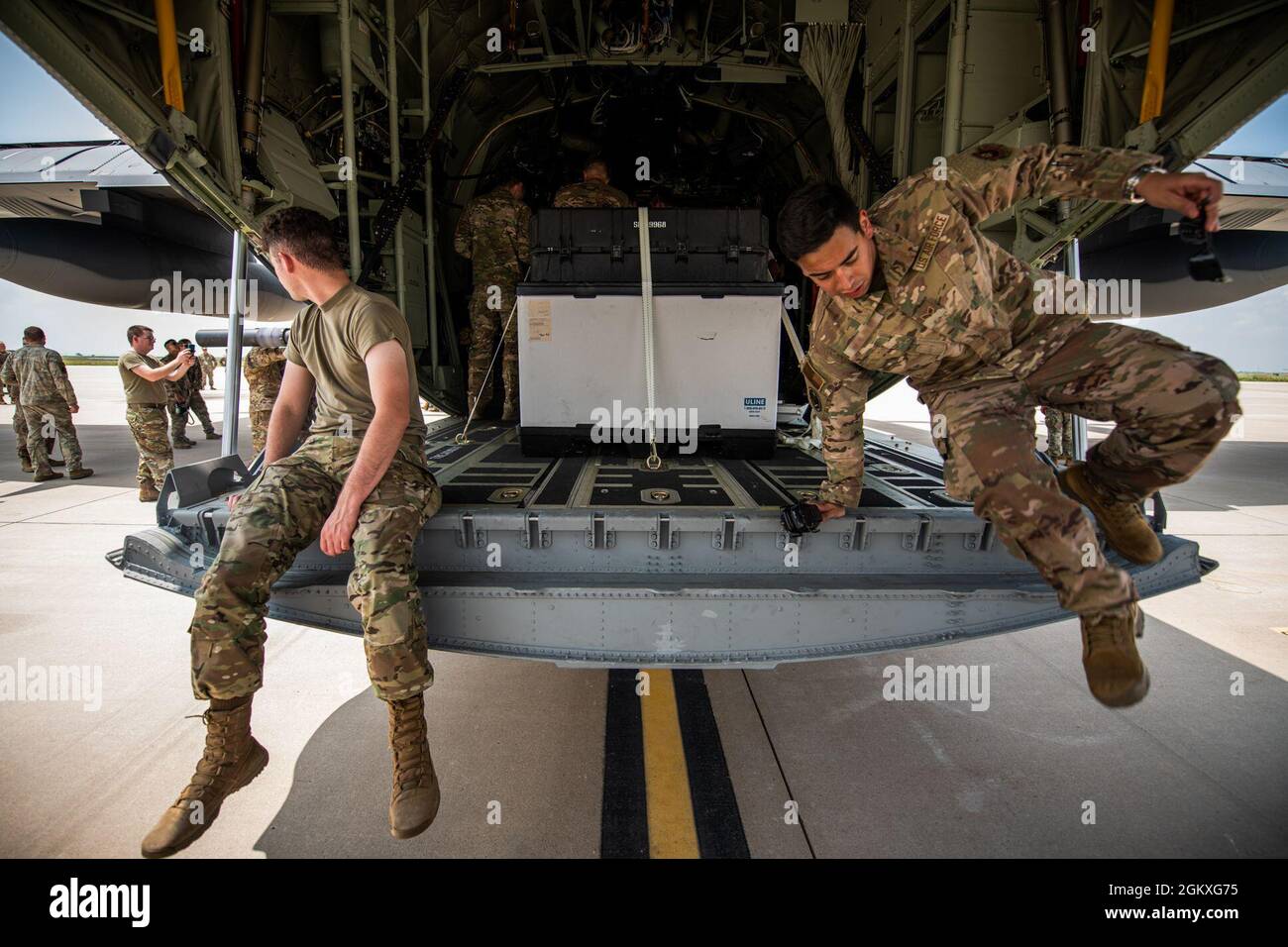 27th Special Operations Wing personnel take a tour of the wing’s new AC ...