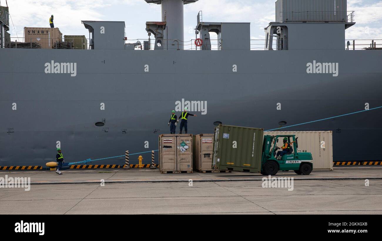 Personnel with the 836th Transport Battalion, Surface Deployment and ...