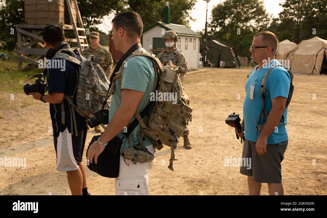 214th mobile public affairs detachment hi-res stock photography and ...