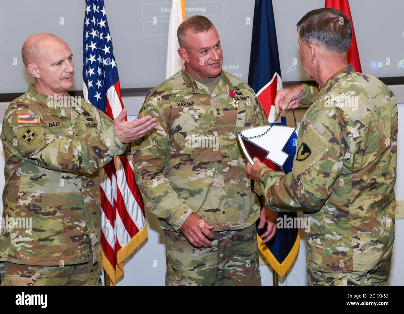 Army chief of staff gift hi-res stock photography and images - Alamy