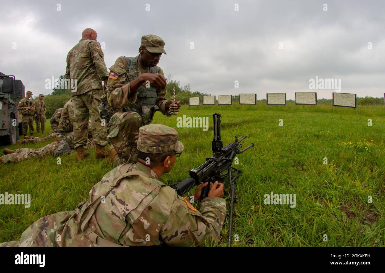 New York Army National Guard Soldiers assigned to Bravo Company, 427th ...