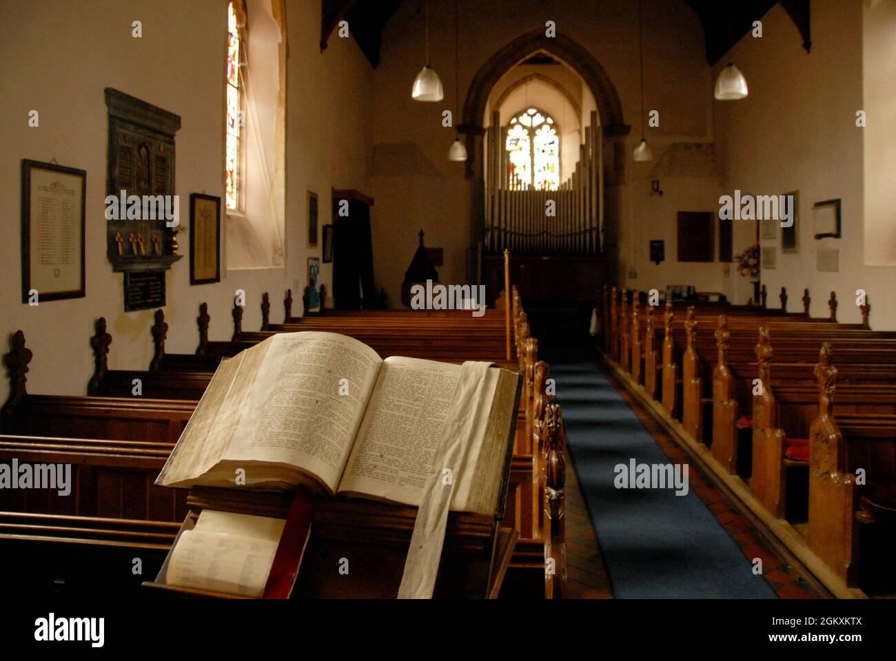 Lectern church hi-res stock photography and images - Alamy