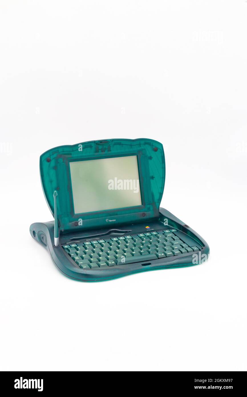 Apple eMate 300 translucent green plastic laptop PDA for schoolchildren ...