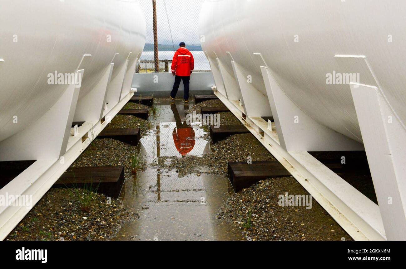 Petty Officer 2nd Class Craig Bennett, a marine science technician with ...