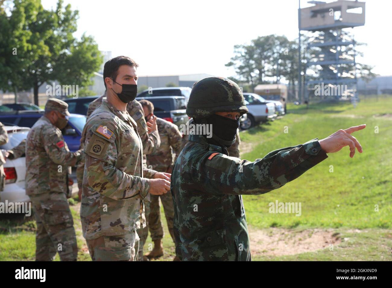 U.S. Army soldiers assigned to 2nd battalion, 325 Airborne Infantry ...