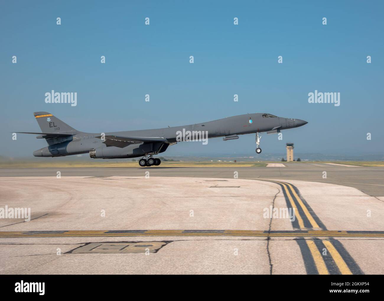 A U.S. Air Force B-1B Lancer from the 34th Bomb Squadron, 28th Bomb ...