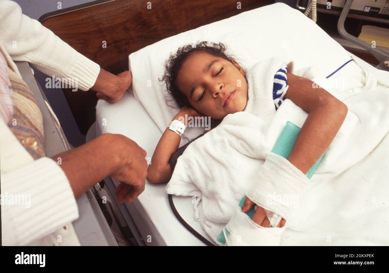©1988 Honduran child recovering in the U.S. after club foot surgery by ...