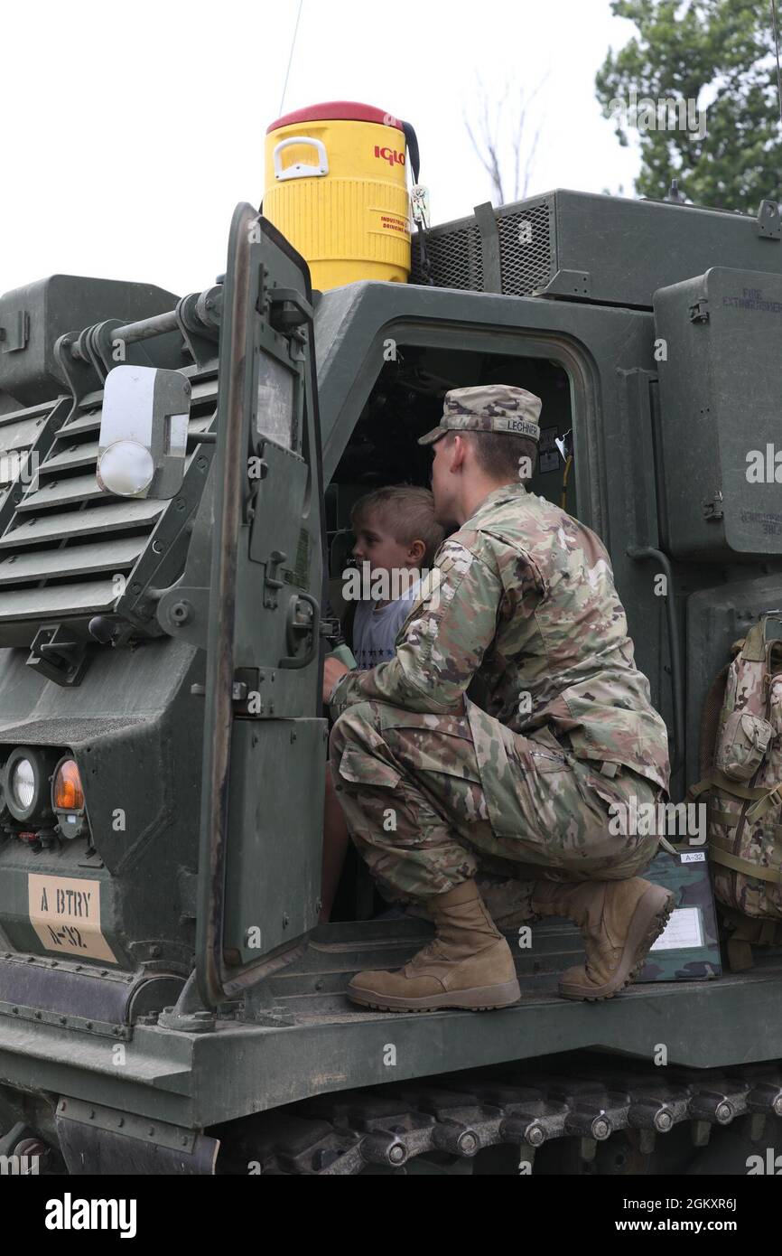 Spc. Lechner from the 1-147 FA from South Dakota National Guard shows ...