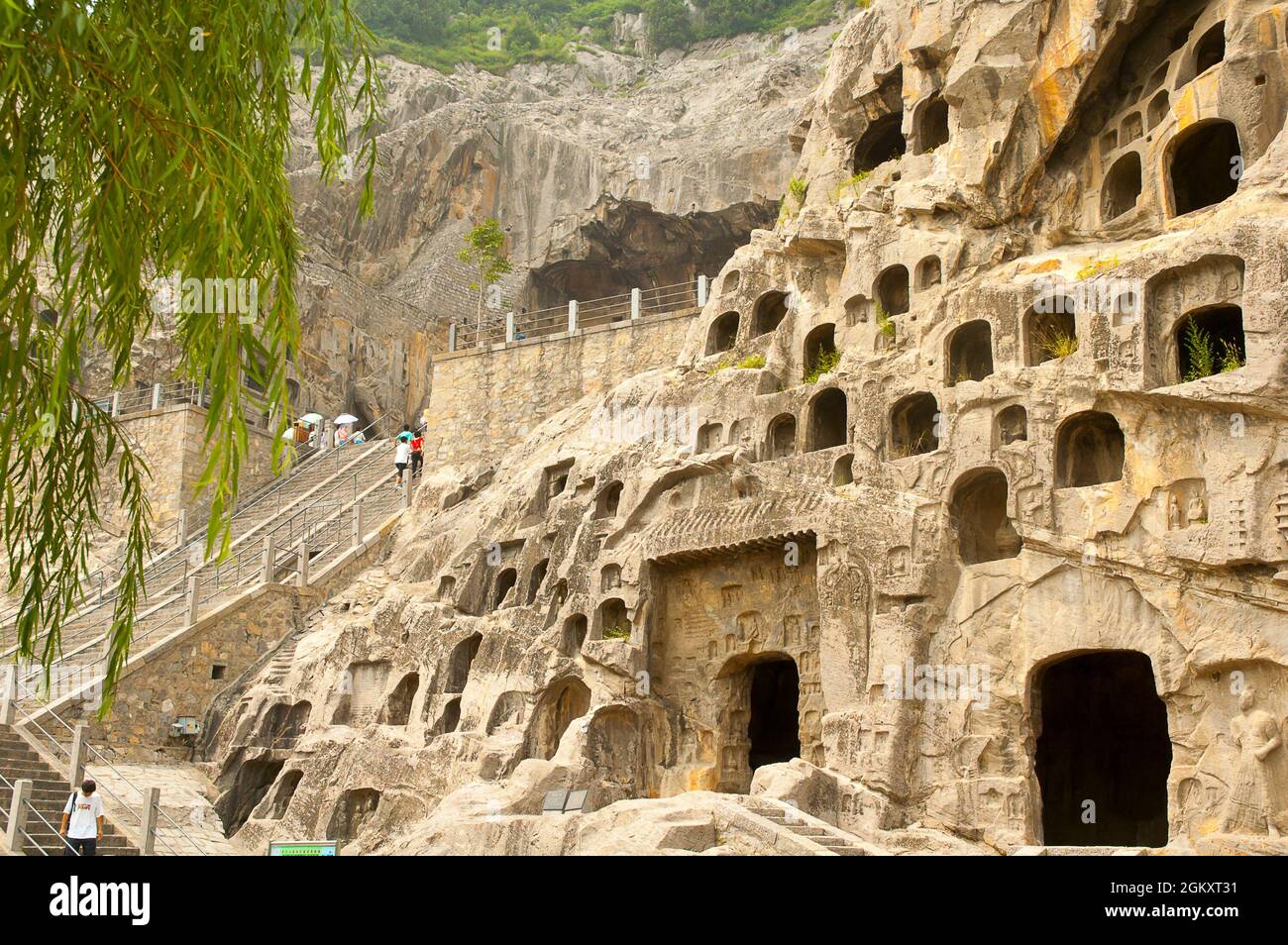 Longmen Grottoes with Buddha's figures, Luoyang, China Stock Photo - Alamy