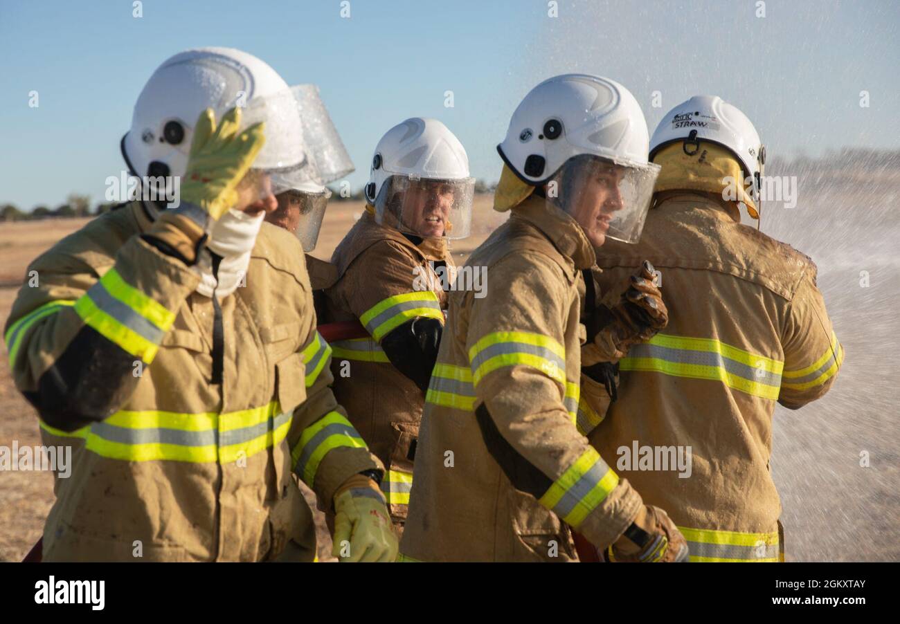 Australian Army petroleum operators with the 10th Force Support ...