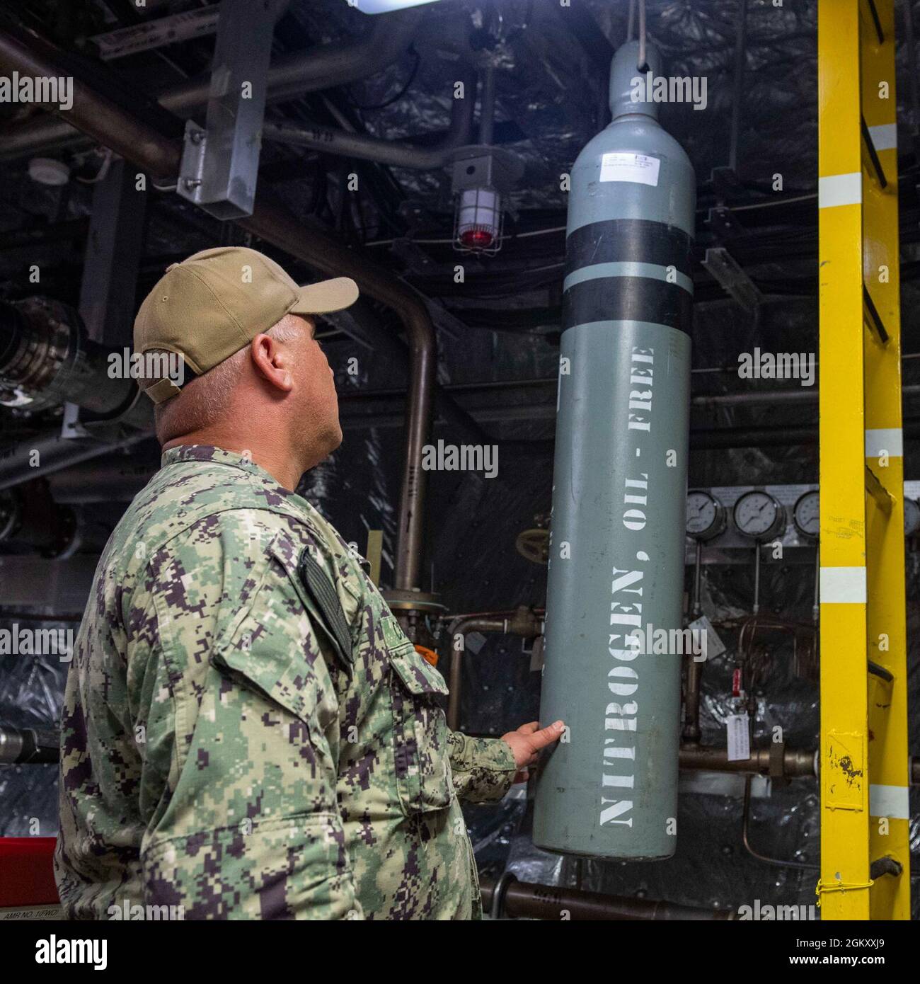 210722-N-WU807-1007 APRA HARBOR, Guam (July 22, 2021) Machinist's Mate ...