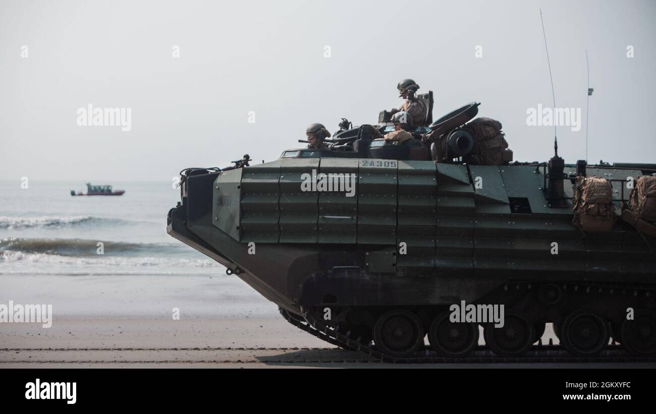 U.S. Marines with 2d Assault Amphibian Battalion (AABn.), 2d Marine ...