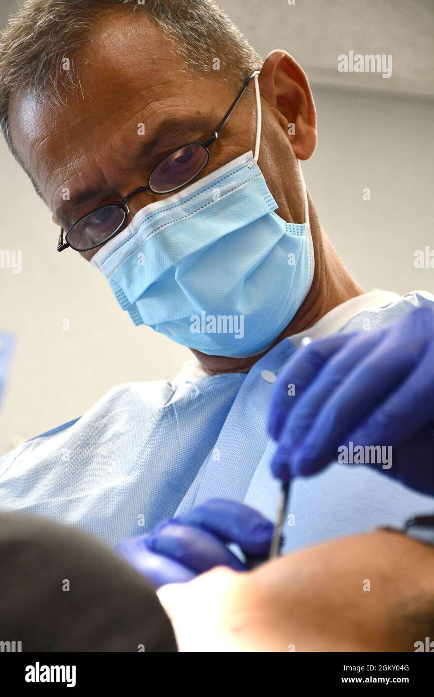 Army medical examination hi-res stock photography and images - Alamy