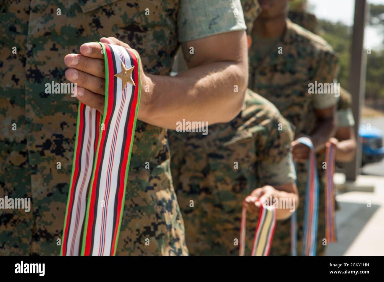 U.S. Marines with 9th Communication battalion, I Marine Expeditionary ...
