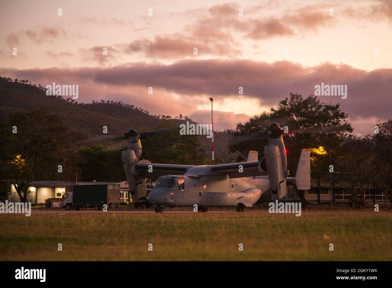 A MV-22B Osprey with Marine Medium Tiltrotor Squadron 363 (VMM-363 ...
