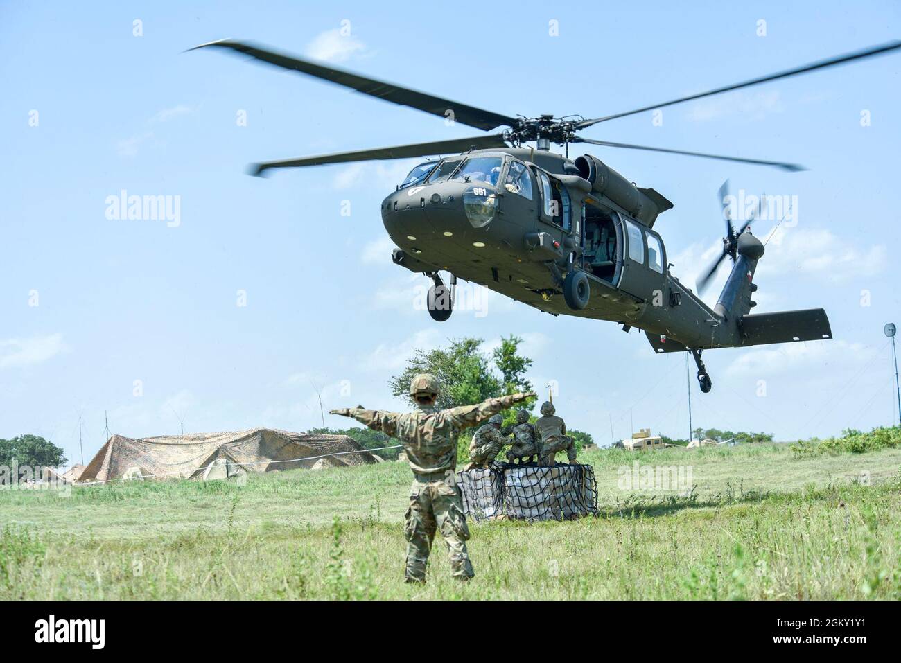 Soldiers assigned to the 278th Armored Cavalry Regiment's Support ...