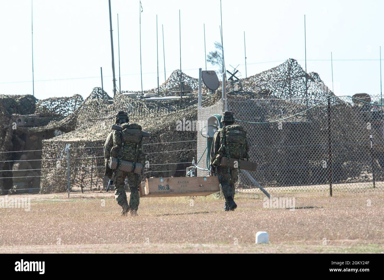 Japanese Ground Self Defense Force soldiers with 2nd Amphibious Rapid ...