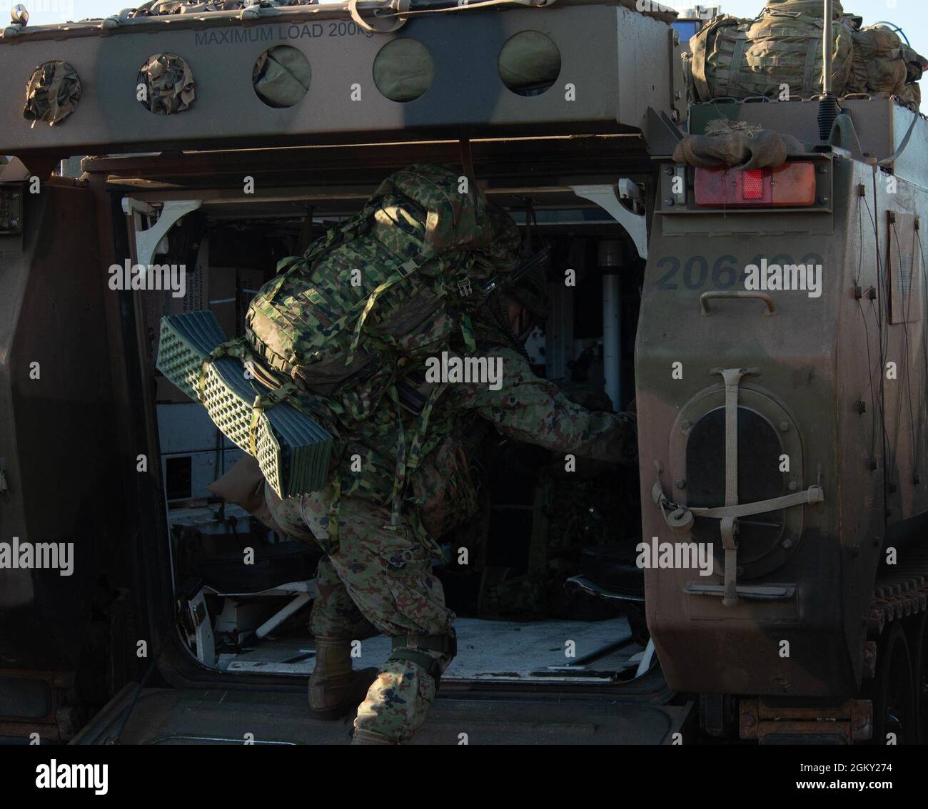 A Japanese Ground Self Defense Force soldier with 2nd Amphibious Rapid ...