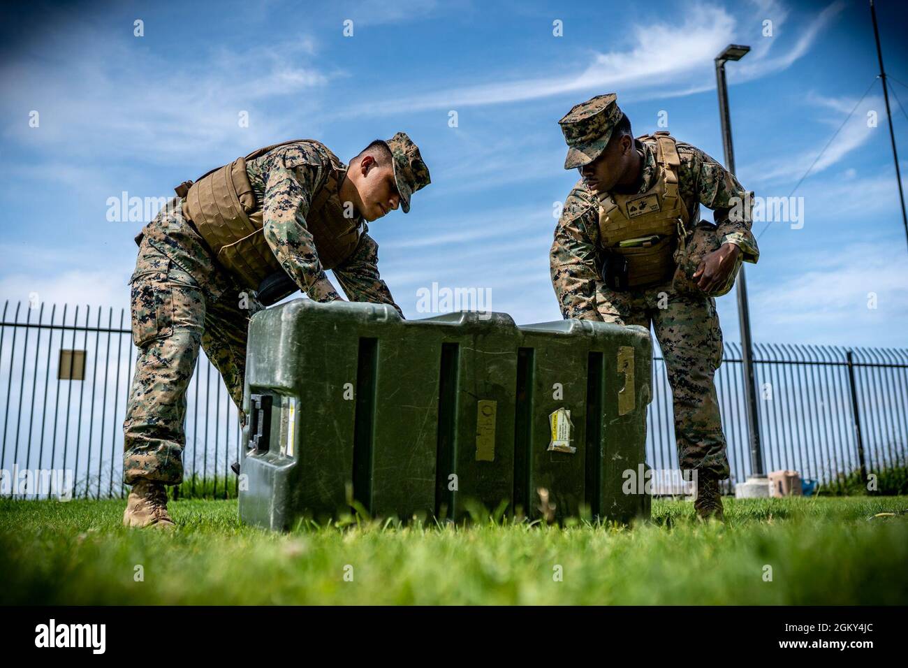 Marines with Marine Wing Communications Squadron 48 (MWCS-48), Marine ...