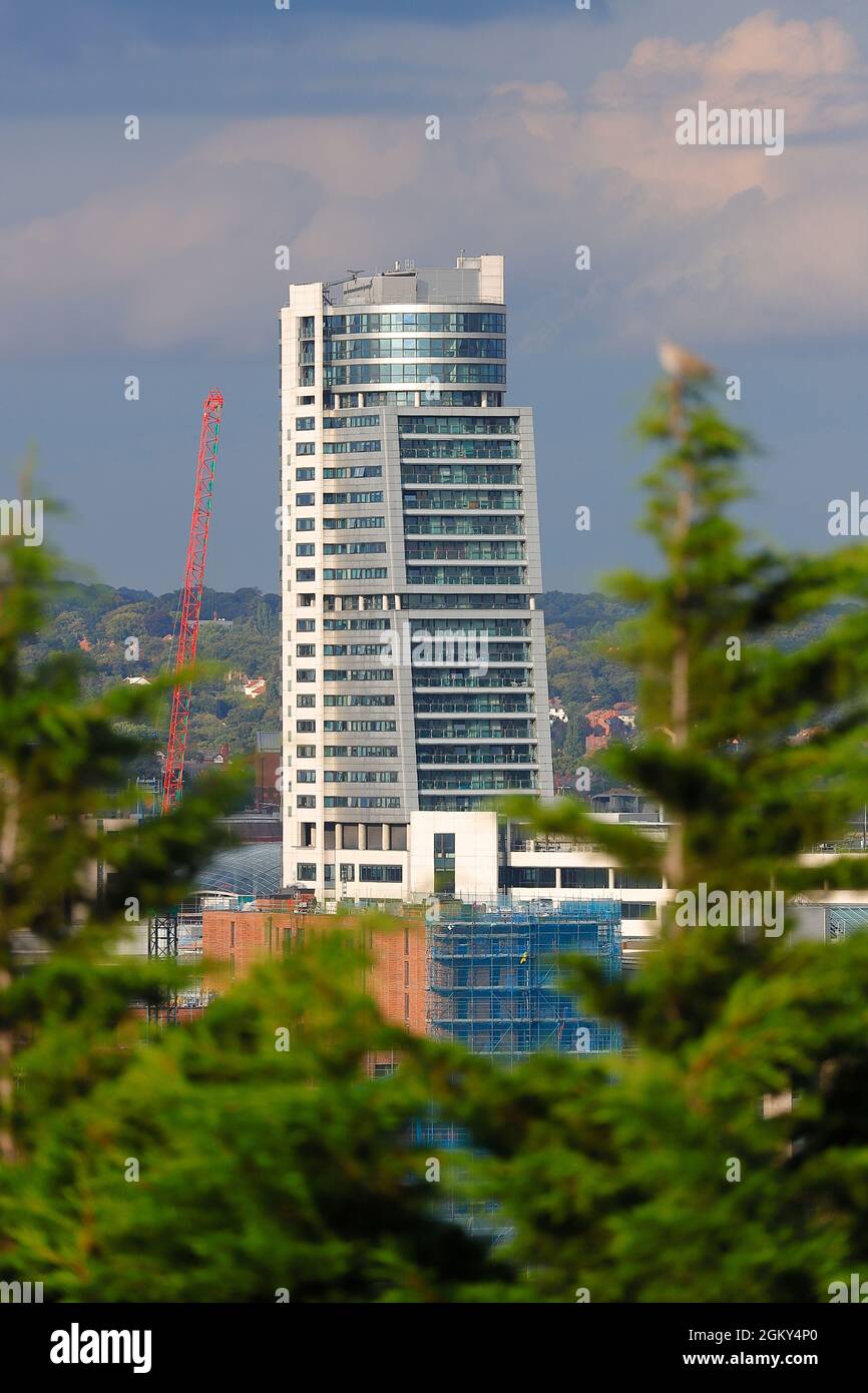 Bridgewater Place building in Leeds City Centre and dubbed 'The Dalek ...