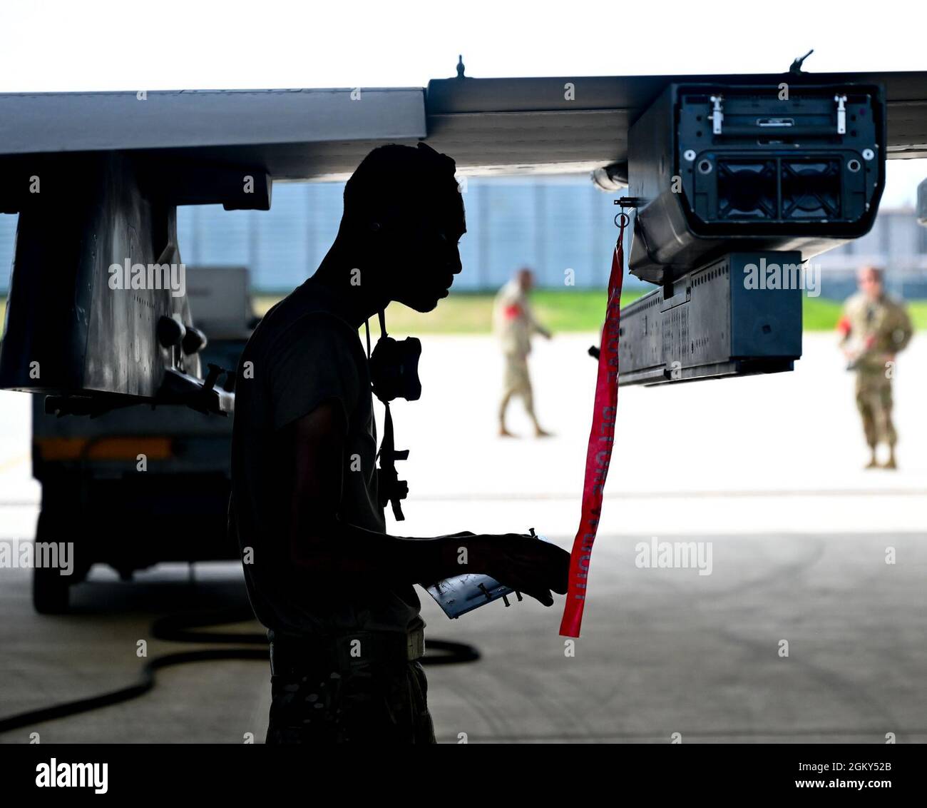 8th aircraft maintenance squadron hi-res stock photography and images ...