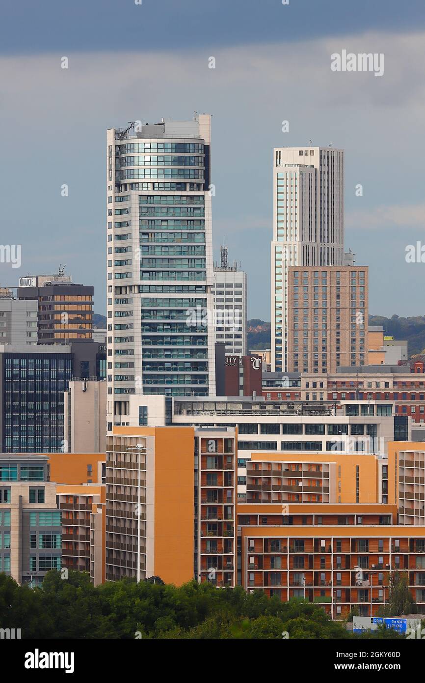 The 2 tallest buildings in Leeds. Bridgewater Place 112m (left) & Altus ...