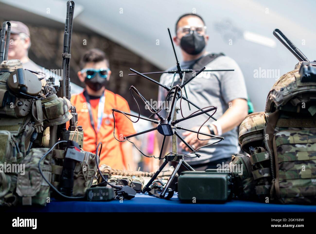 U.S. Special Tactics Airmen with Air Force Special Operations Command ...