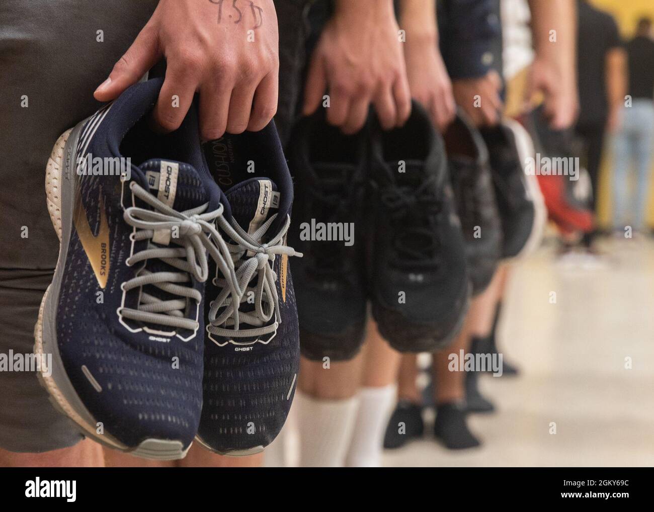 New recruits with Kilo Company, 3rd Recruit Training Battalion, wait to ...