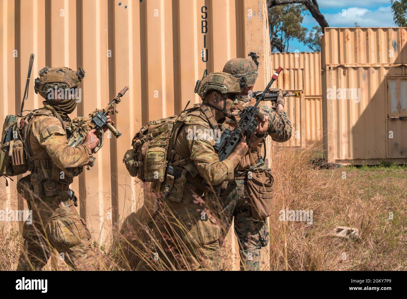 Australian defence force 1st combat regiment hi-res stock photography ...