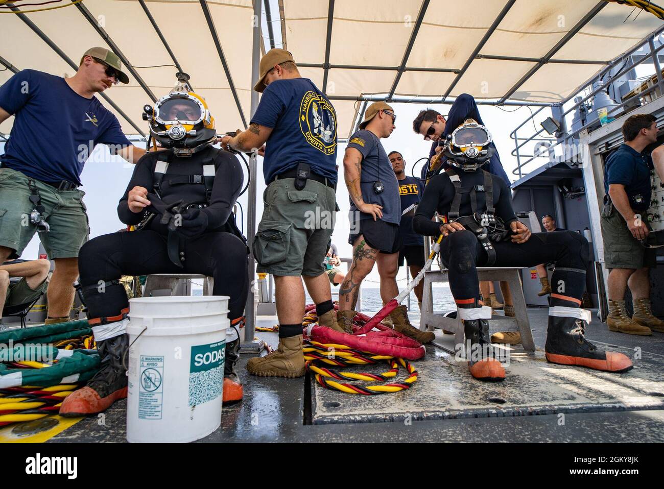 Mobile diving and salvage unit mdsu 2 hi-res stock photography and ...