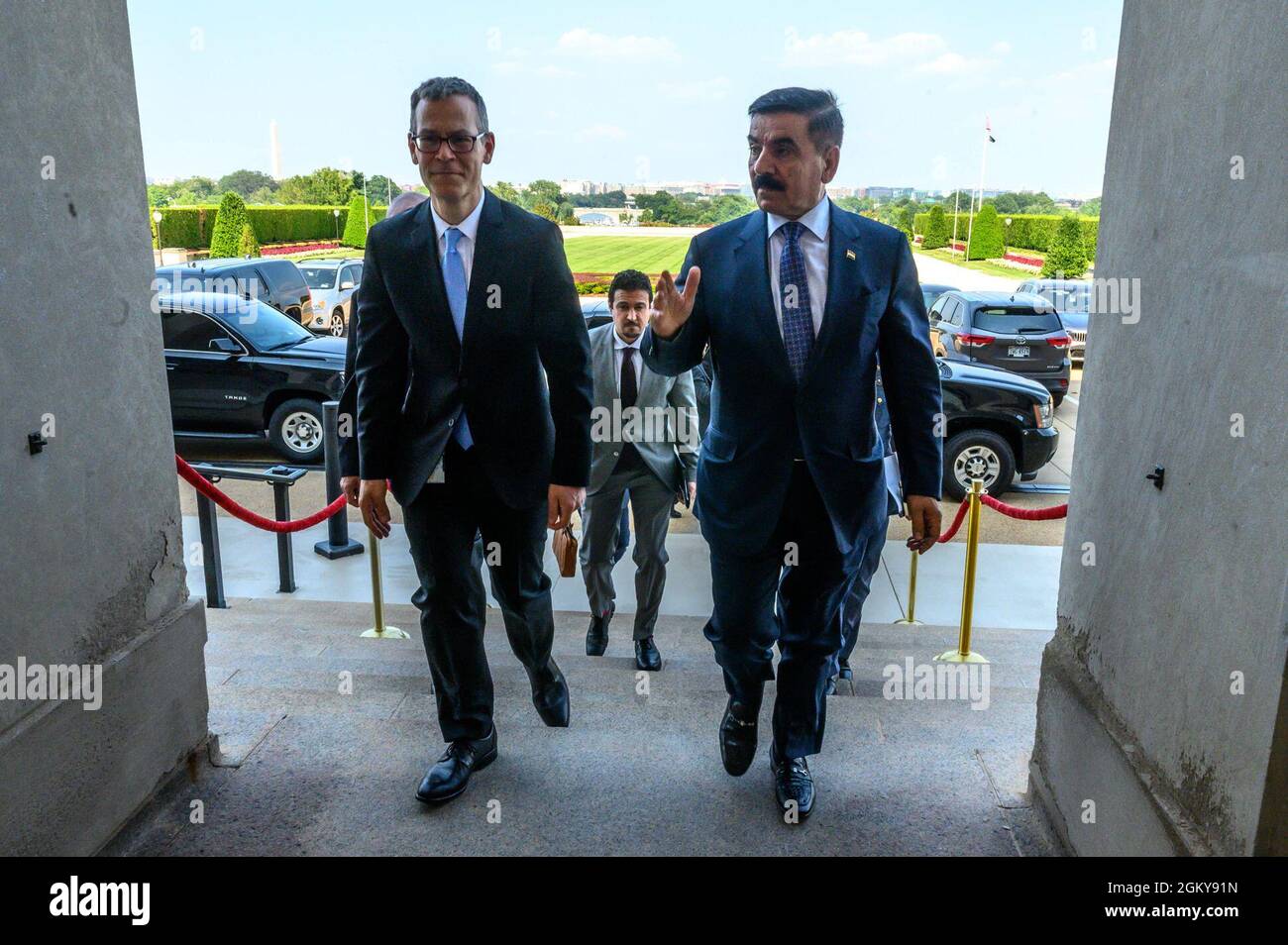 Dr colin kahl hi-res stock photography and images - Alamy