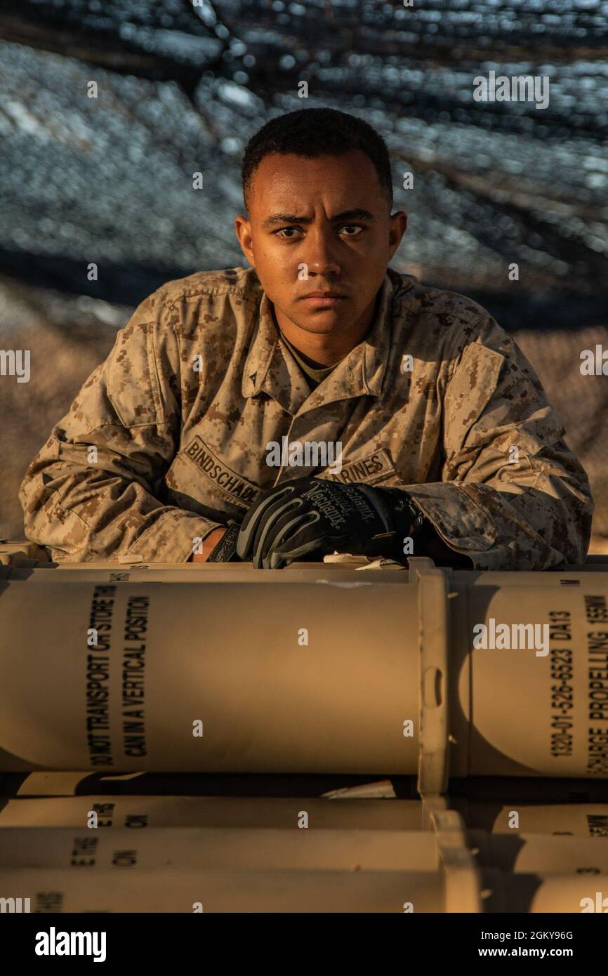 Marines with Oscar Battery, 5th Marines, 14th Marine Regiment conduct ...