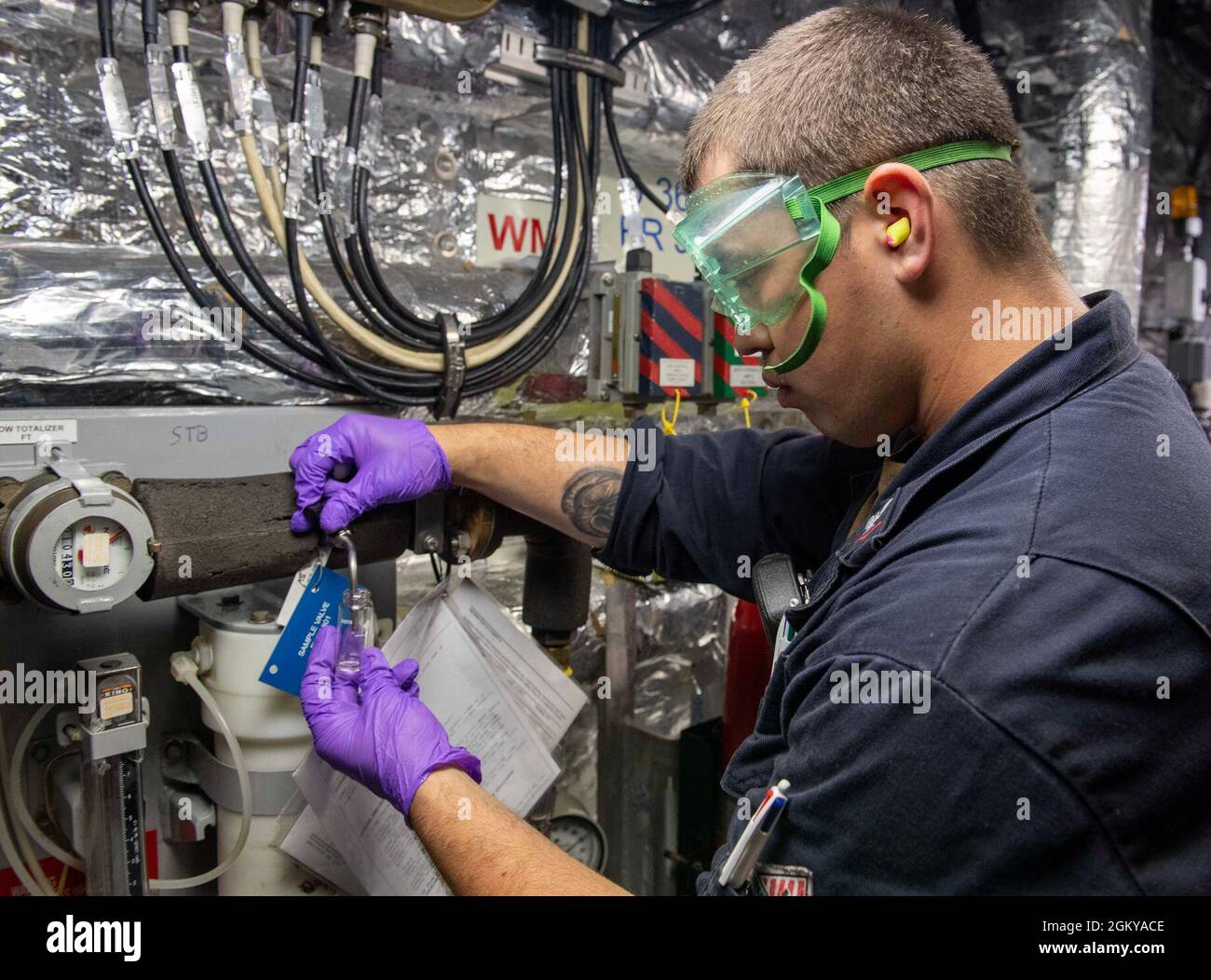 210727-N-QR052-1051 PACIFIC OCEAN (Jul. 27, 2021) Engineman 3rd Class ...