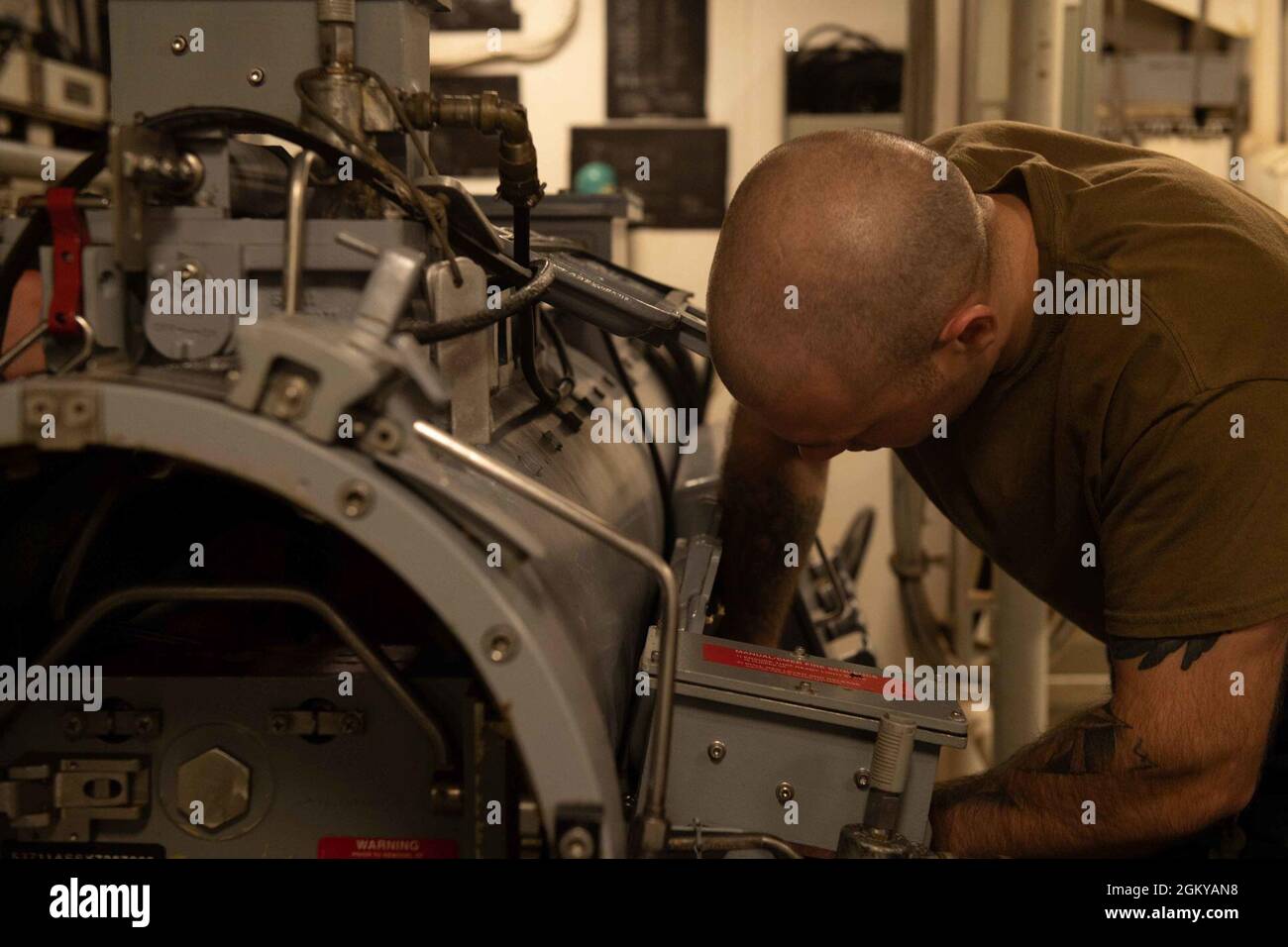 210727-N-WQ732-1003 GULF OF ADEN (July 27, 2021) – Sonar Technician ...