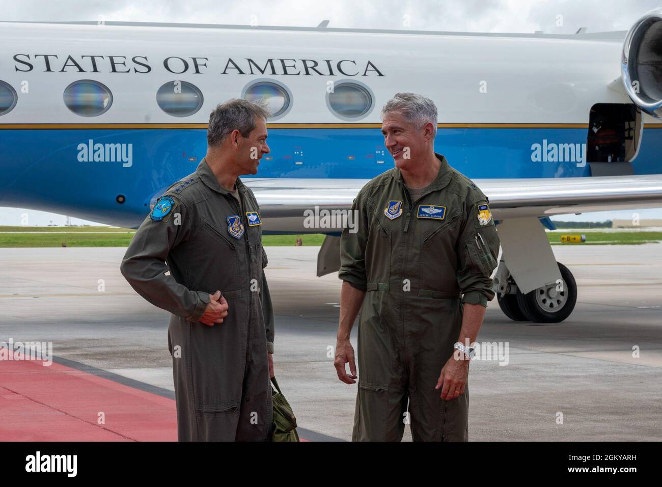 U.S. Air Force Gen. Ken Wilsbach, Pacific Air Forces commander, meets ...
