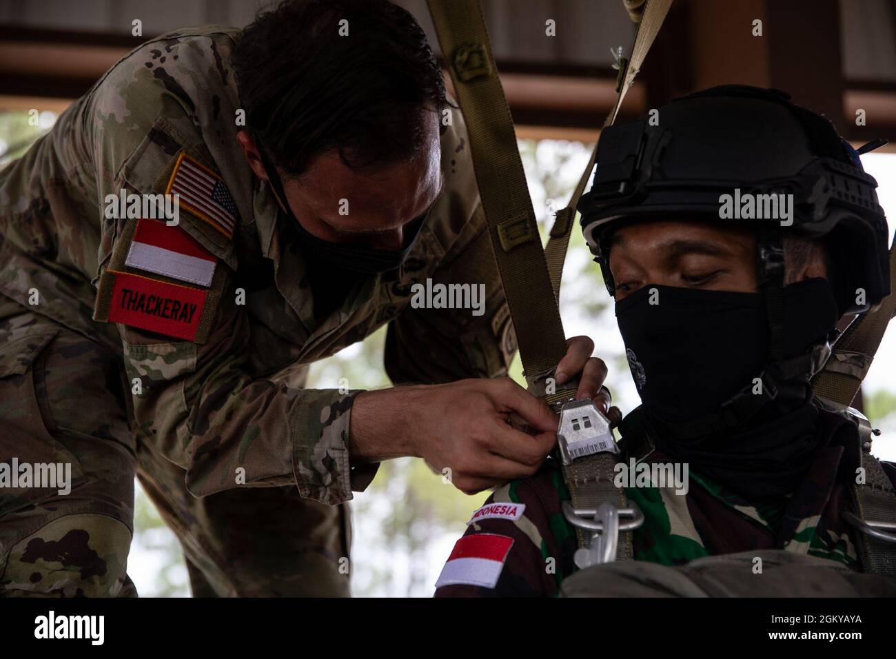 82nd Airborne Division Jumpmasters conduct the Suspence Trainer for ...