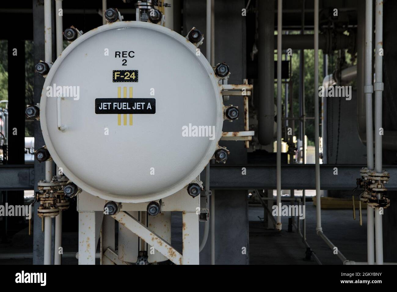 A 1st Special Operations Logistics Readiness Squadron fuels ...