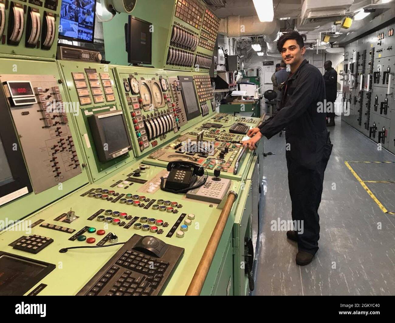 Usns t ao engine room hi-res stock photography and images - Alamy