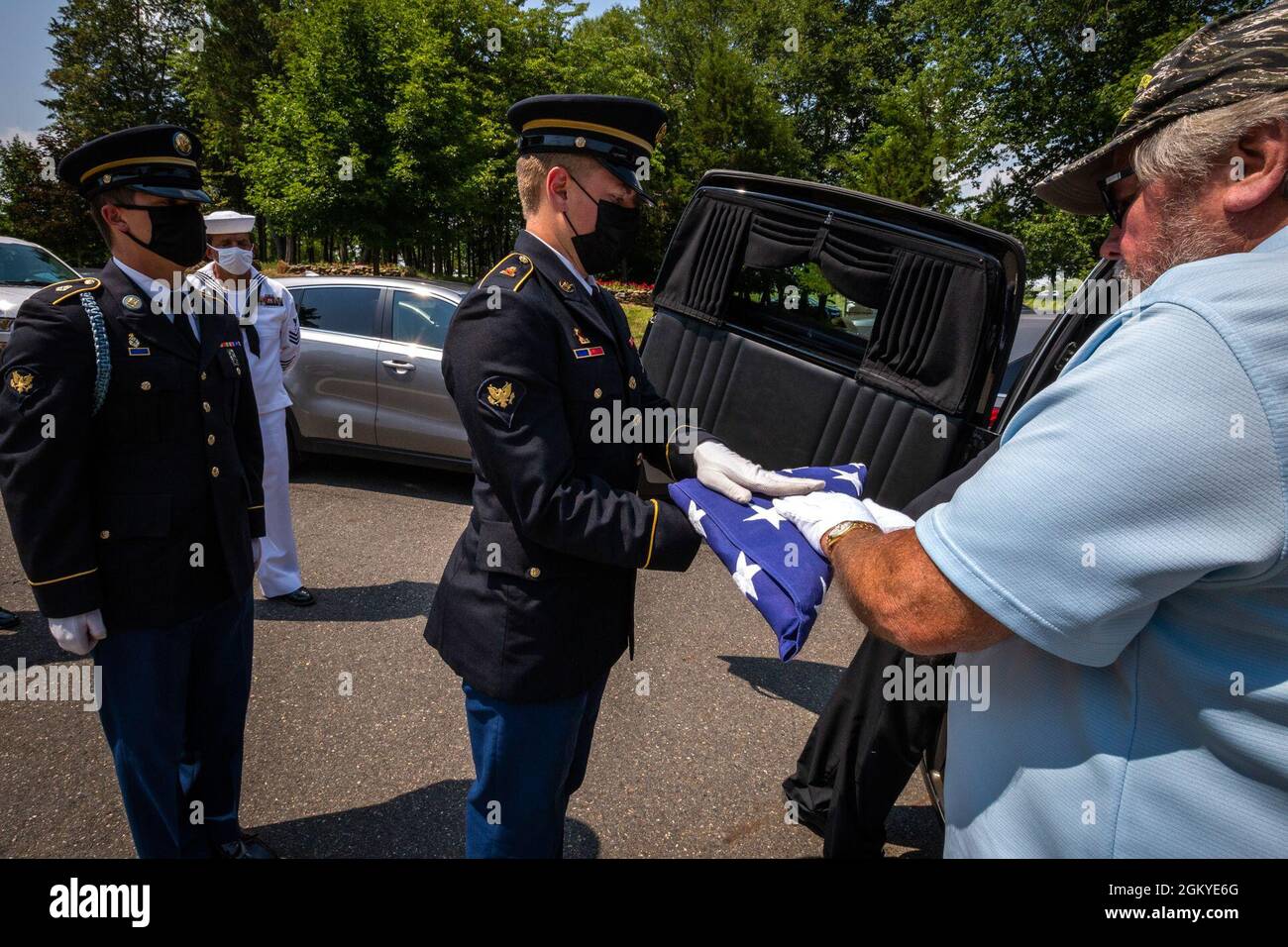 U.S. Army Spc. Zachary R. Duke, Charlie Battery, 3-112th Field Artillery Regiment, New Jersey ...