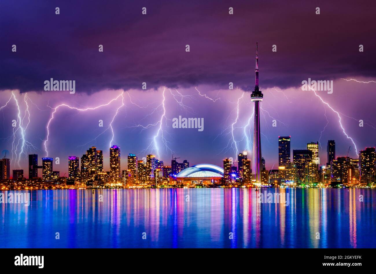 General view of the beautiful Toronto skyline featuring many large ...