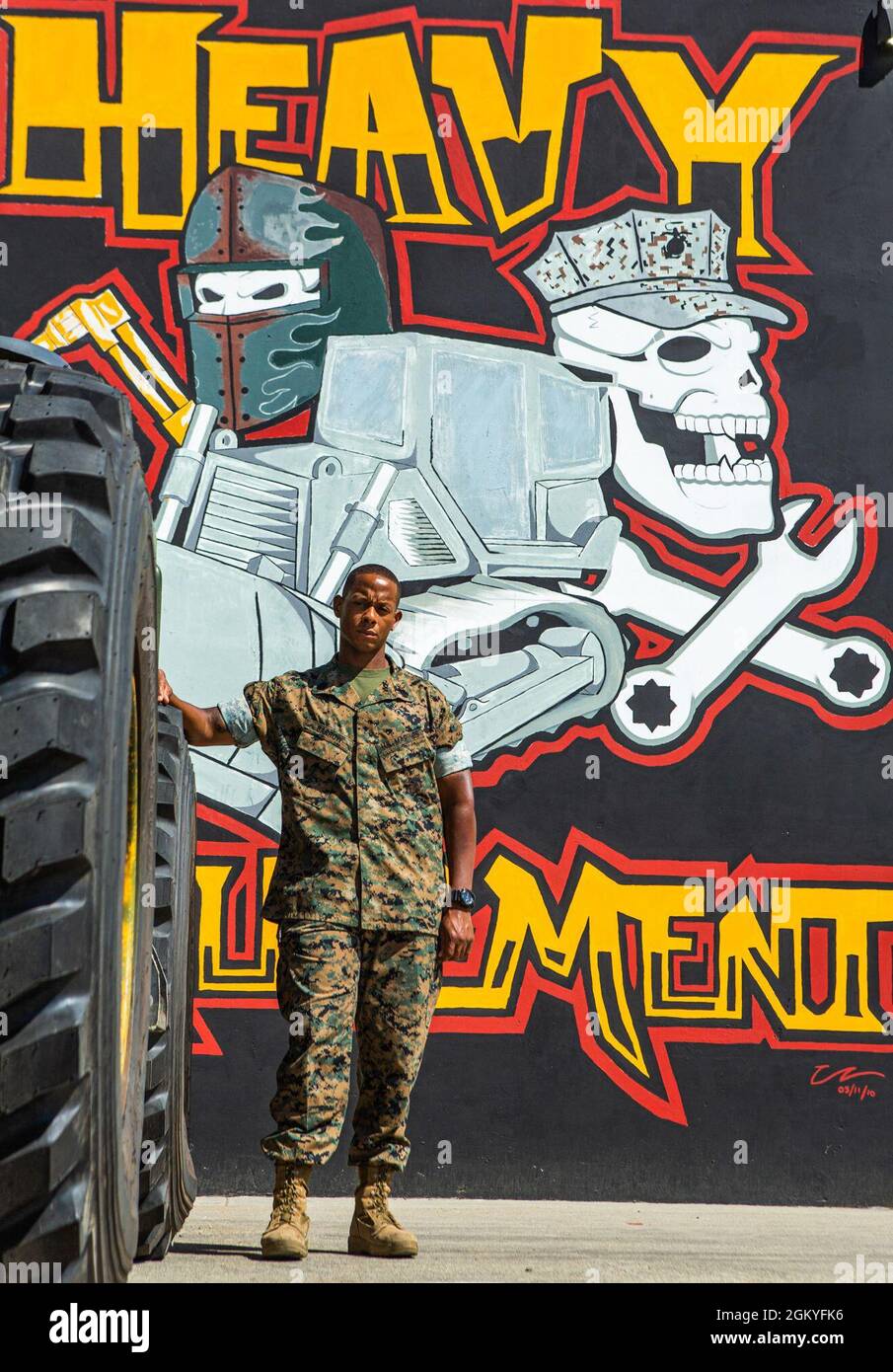 U.S. Marine Corps Gunnery Sgt. Delsean Barrow, a maintenance chief with ...