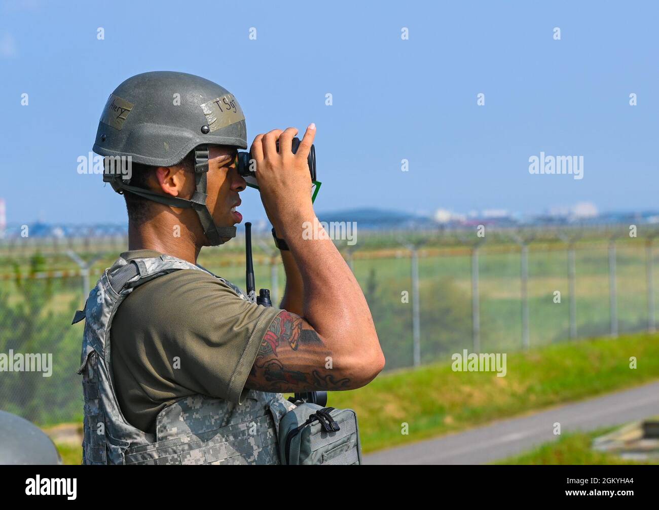 Technical Sgt. Avery Bush, 8th Operations Support Squadron air traffic ...