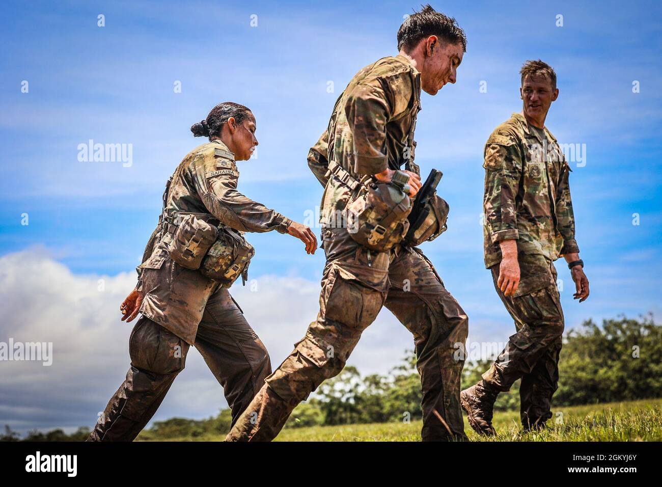 SCHOFIELD BARRACKS, Hawaii - Soldiers from 25th Infantry Division ...