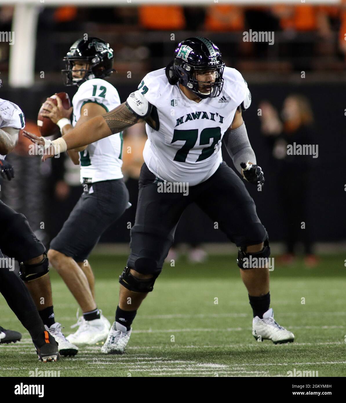 September 11, 2021 - Hawaii Rainbow Warriors offensive lineman Kohl ...