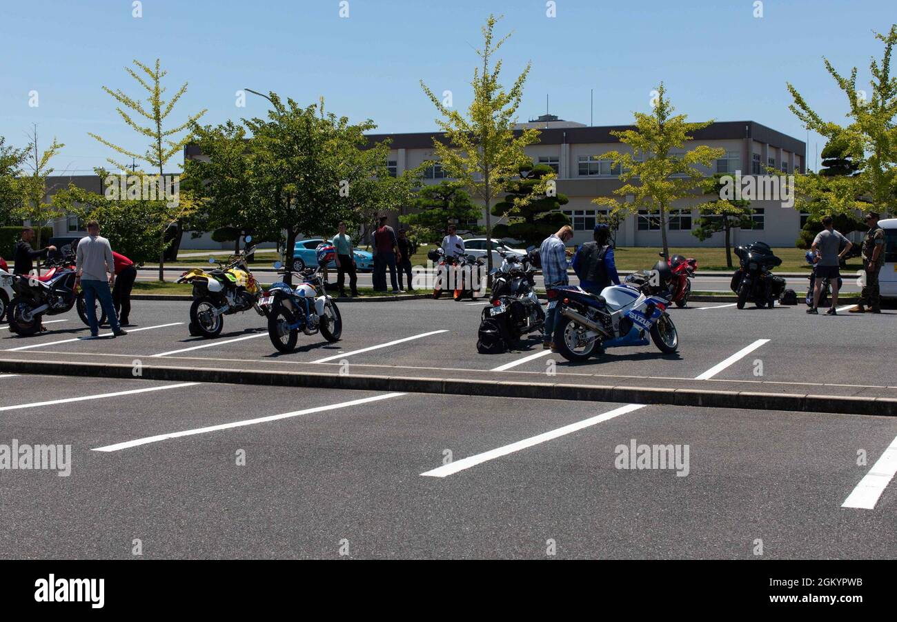 Marine Corps Air Station (MCAS) Iwakuni personnel of Headquarters and ...