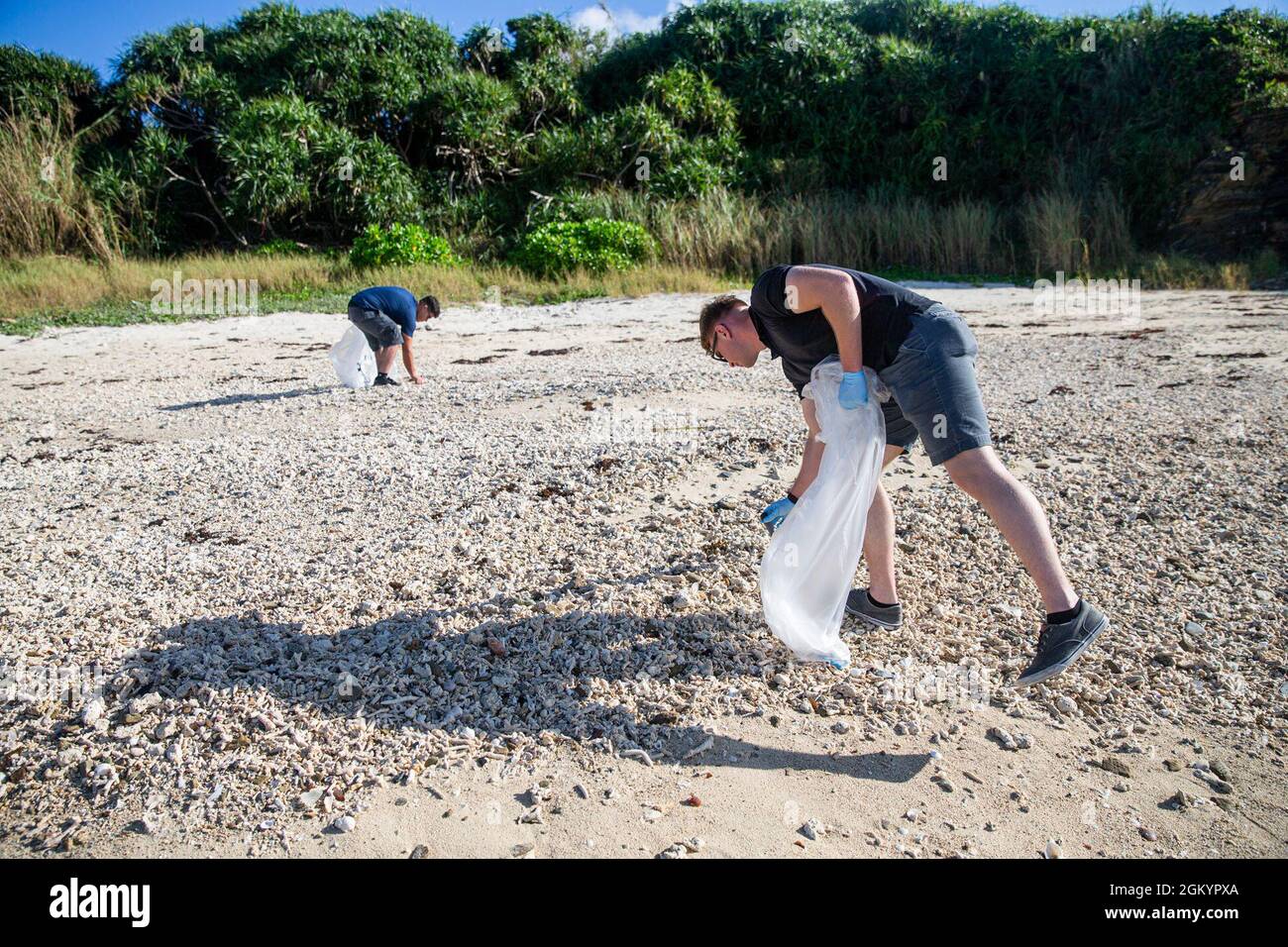U.S. Marines with 3rd Amphibious Assault Battalion, 1st Marine Division ...