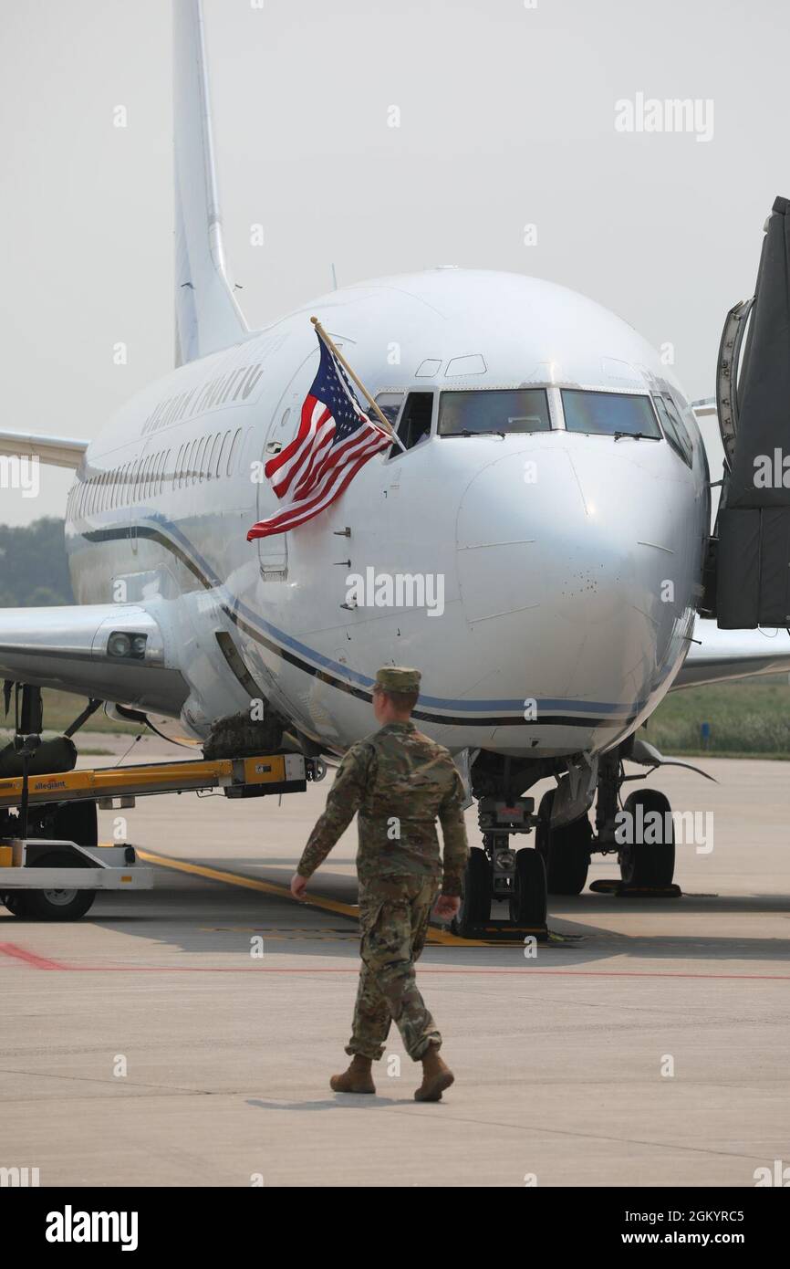 65 soldiers from the Minnesota National Guard's C Battery, 1st ...